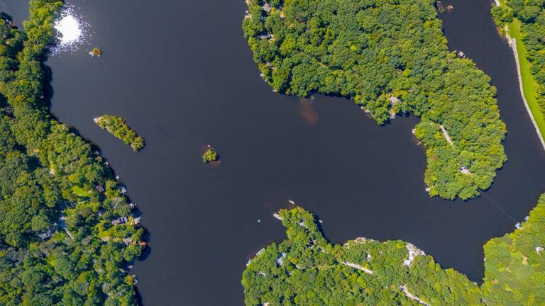 Waterfront Cabin Rental in New Jersey - The Cabin at Lake Gerard